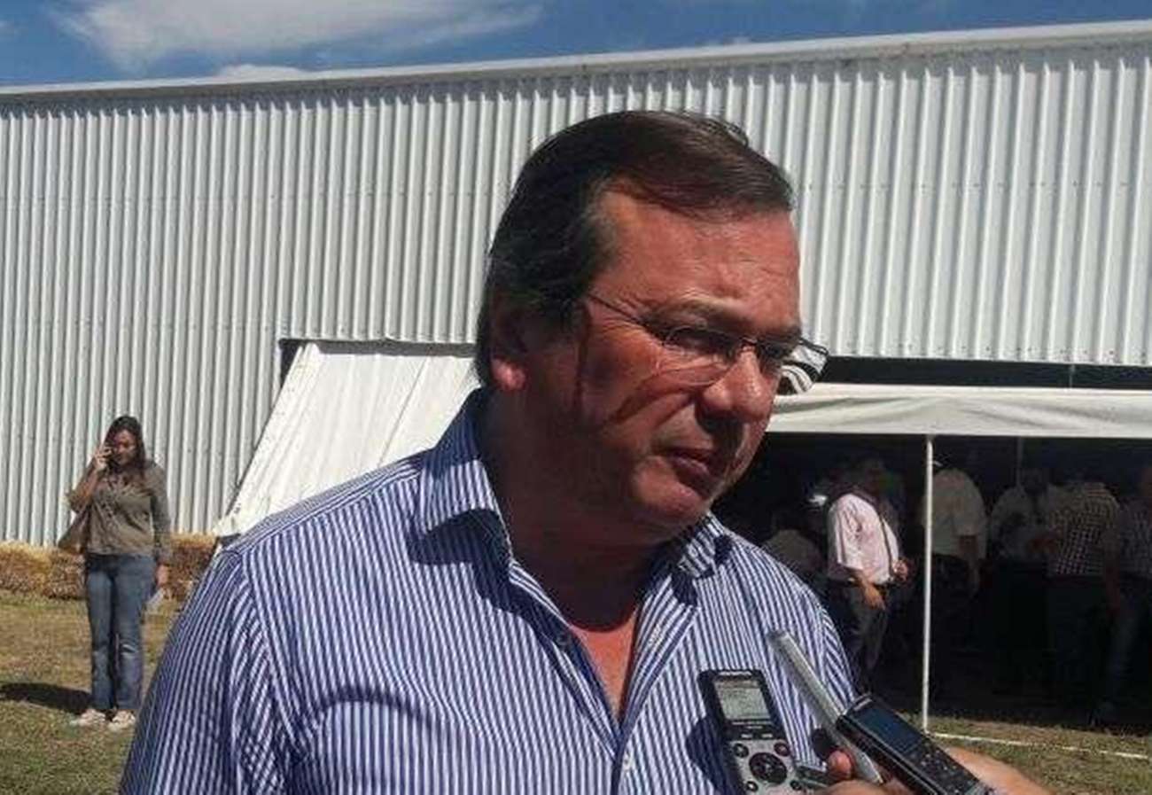 AGESOR - Ministro Falero firma convenios con Ilusiones a Caballo de ...