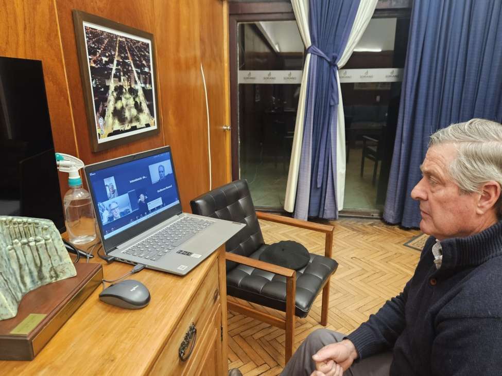 AGESOR - Besozzi se entrevistó con el Dr. Viñuela por la instalación ...